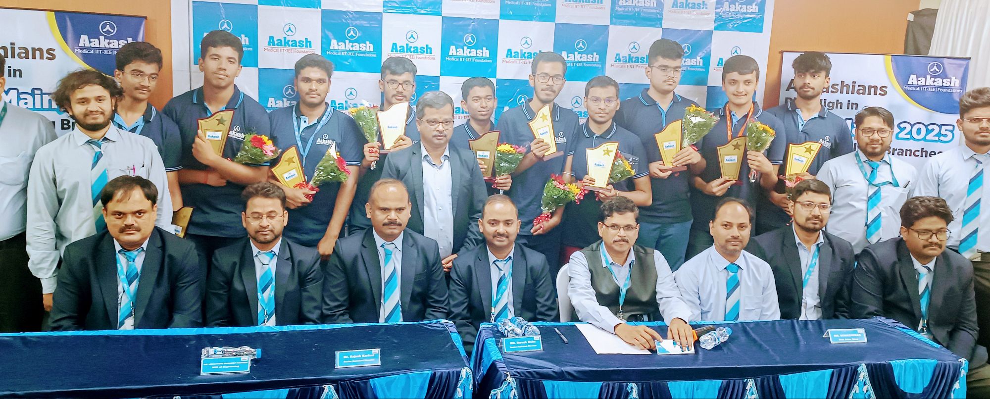 Karnataka Students Shine in JEE Mains 2025: Aakashians Gururaj S ...