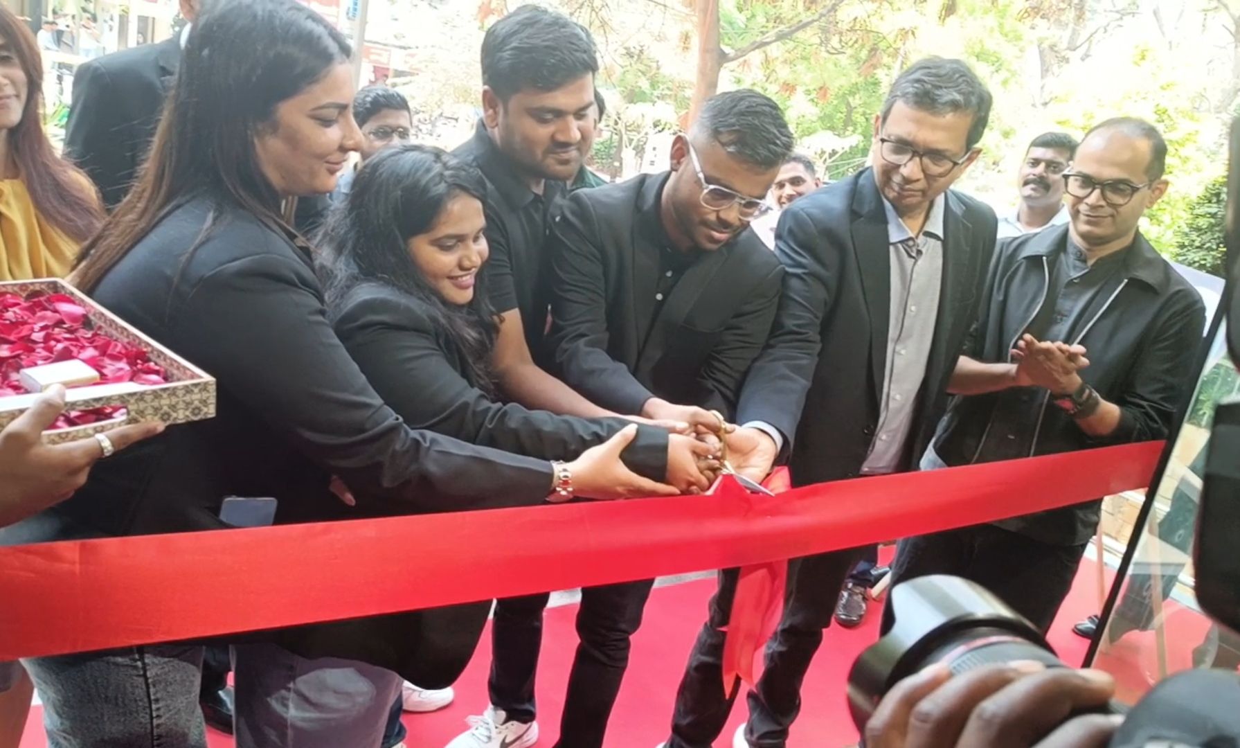 Birla Opus Paints Unveils Its First Company-Owned Paint Studio in ...