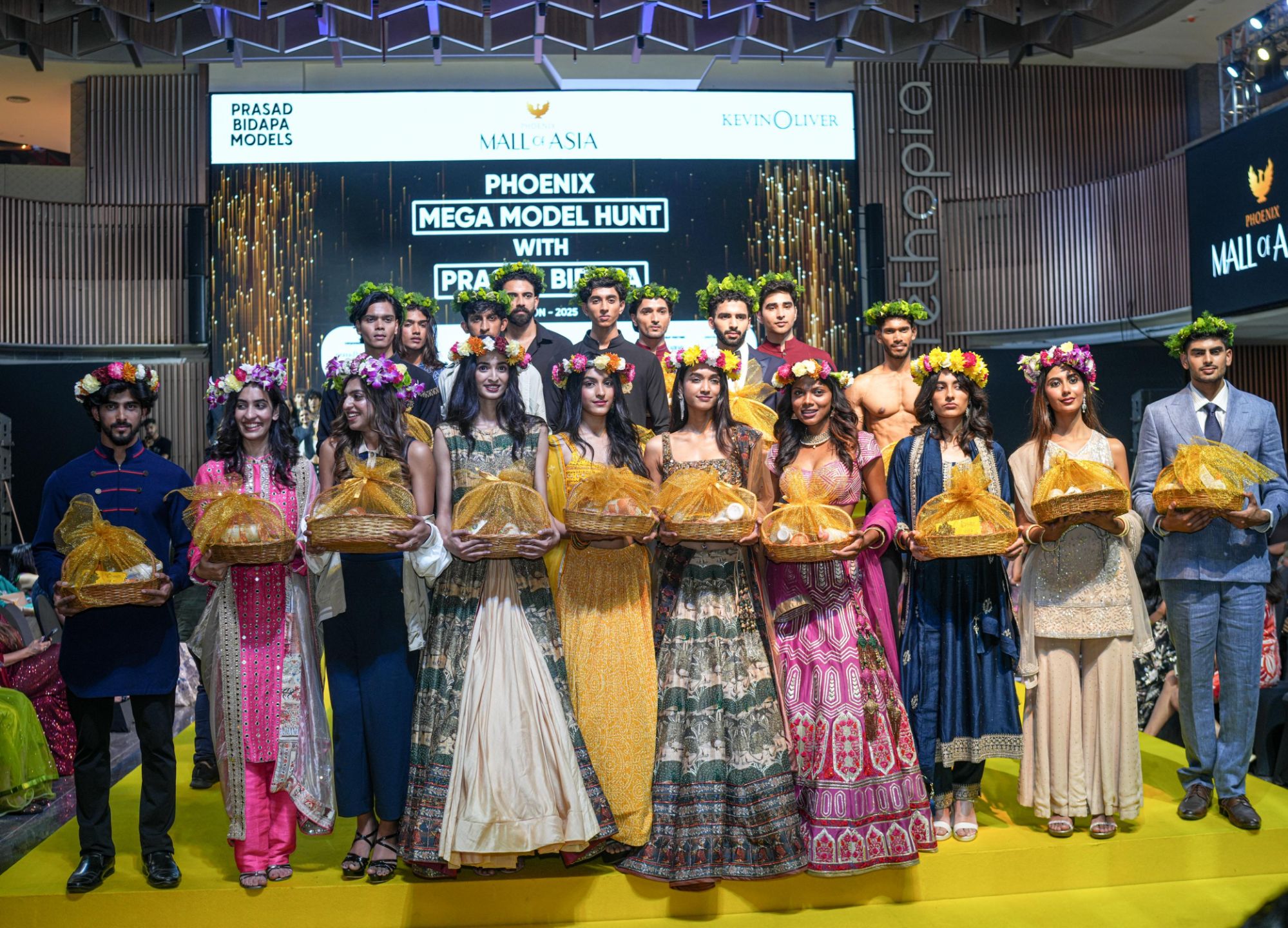 Glamour Meets Grandeur: Bengaluru Hosts the Dazzling Phoenix Mega Model ...